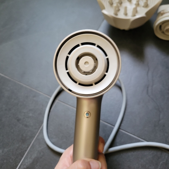 Shark | Hair | Shark Iq Hyperair With 4 Attachments | Poshmark